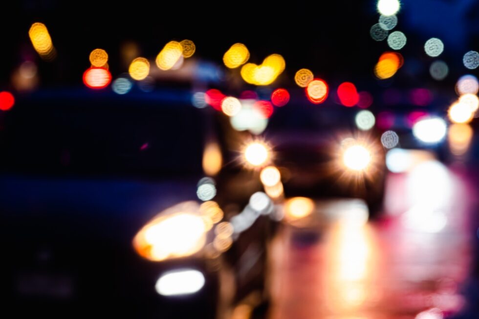 When Should You Stop Driving at Night with Cataracts? - Eye Care ...